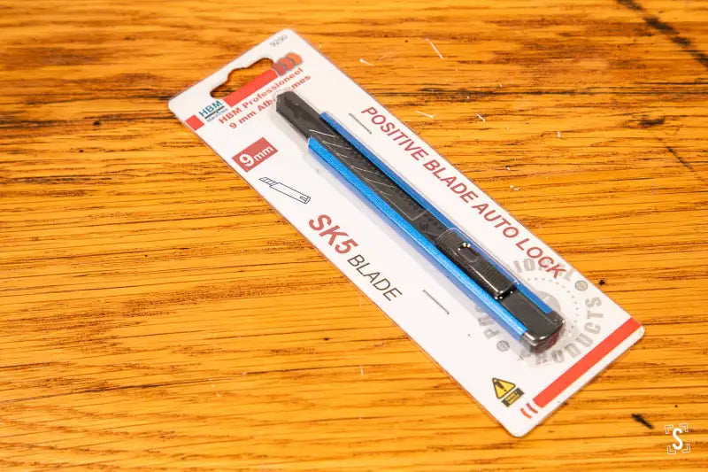 HBM - Craft Knife - 9mm - Blue - SQUUSHED
